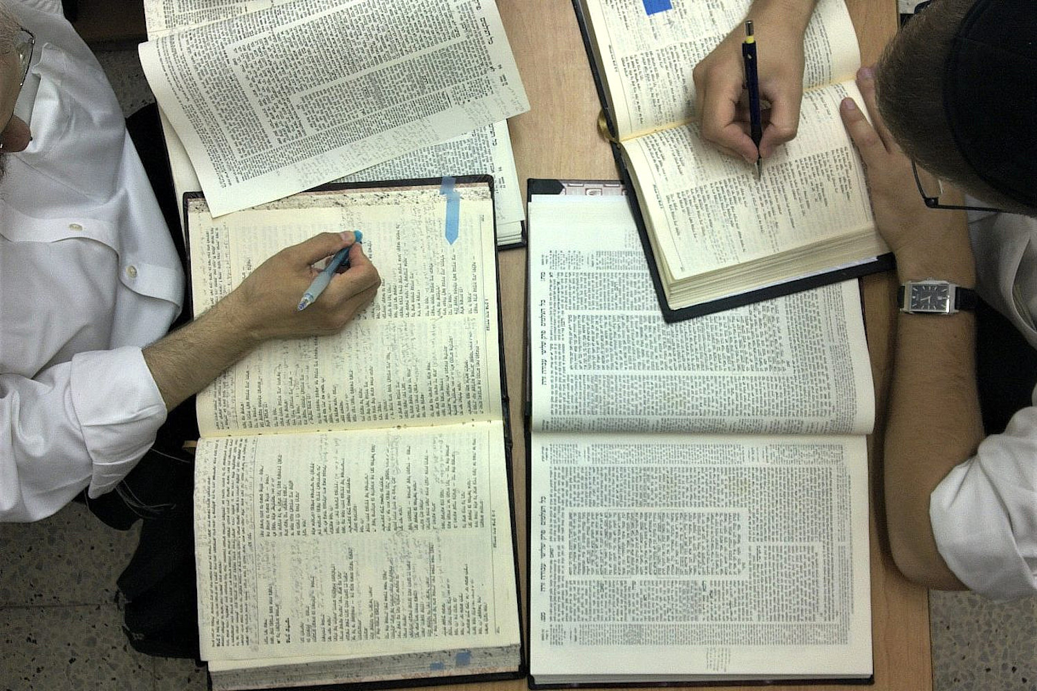 Three-and-a-half-inch Gemara up for auction - The Jewish World